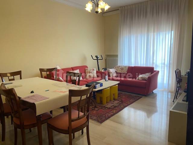 Trilocale ottimo stato, terzo piano, Centro, Viadana