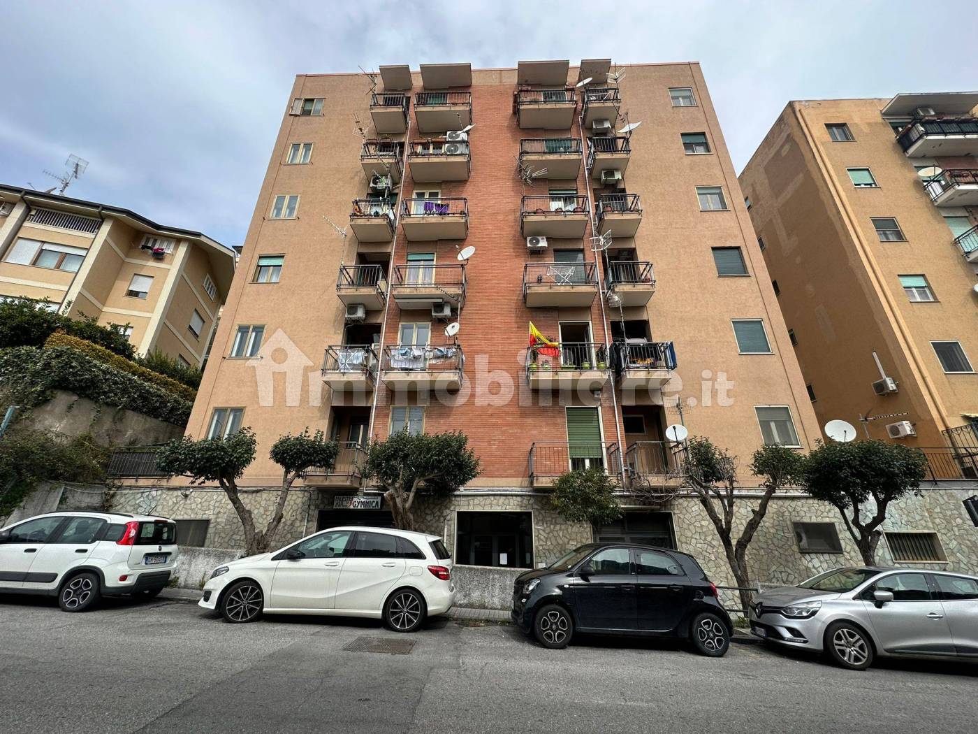 Quadrilocale viale dei Bizantini 5, Sala, Catanzaro