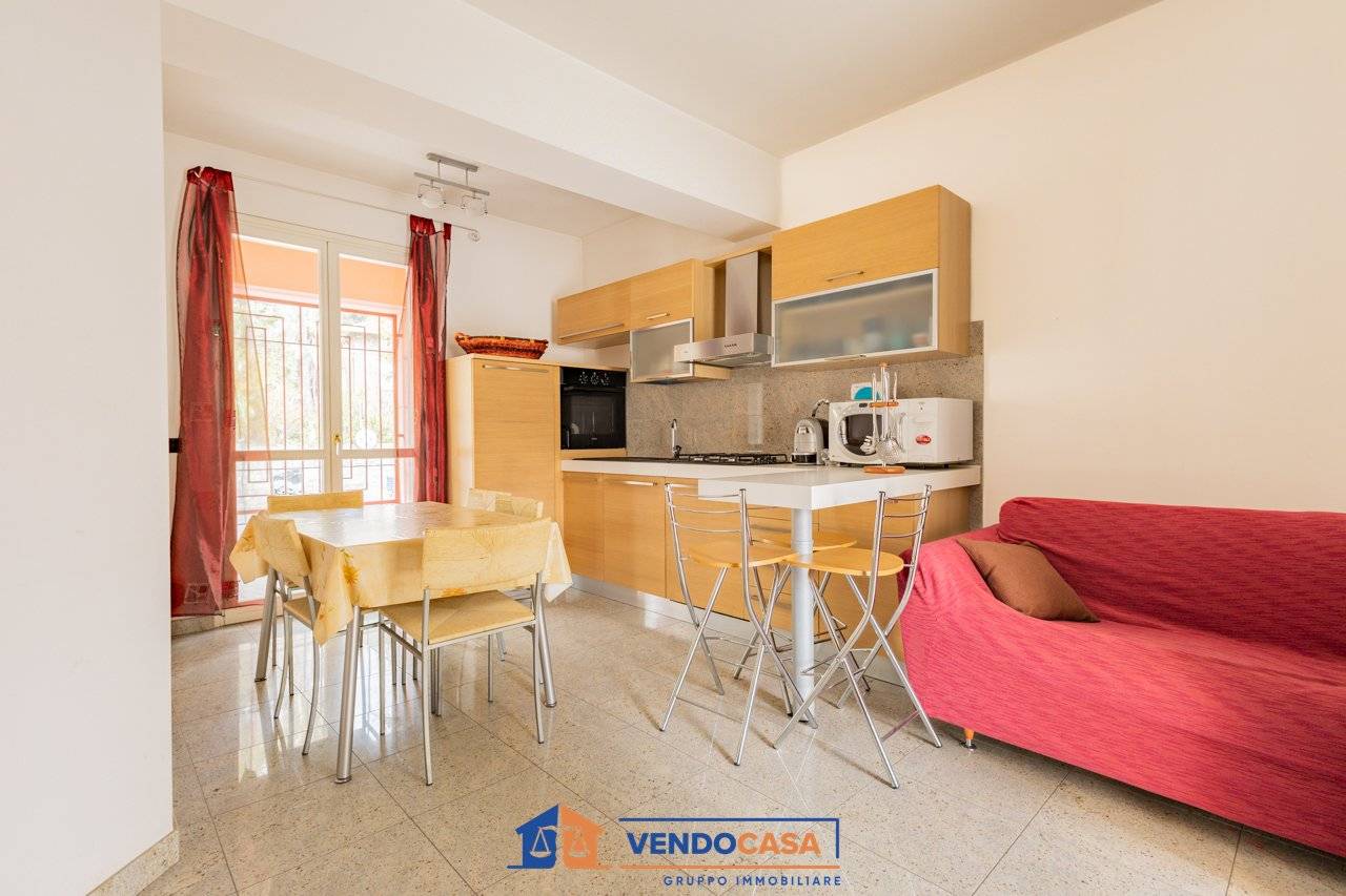 Trilocale via Generale Ardoino 107, Centro, Diano Marina