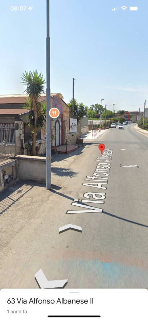 Locale commerciale in Vendita