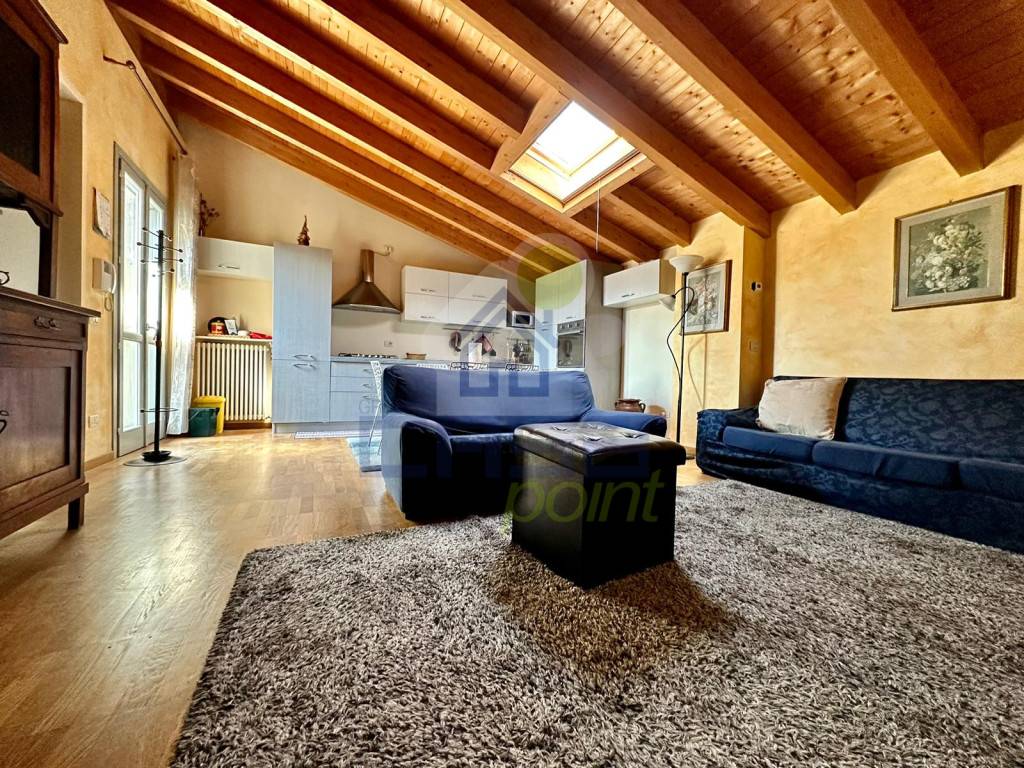 Trilocale via Smancini 13, Centro, Pizzighettone