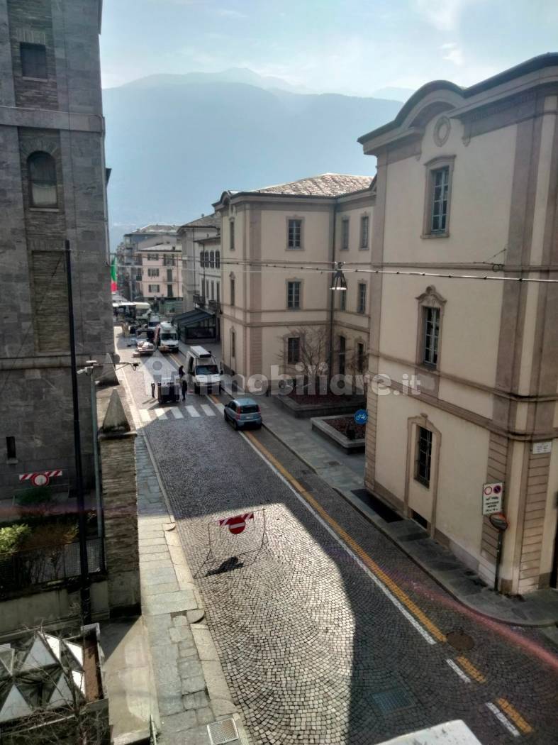 Bilocale via Cesura 4, Centro, Sondrio