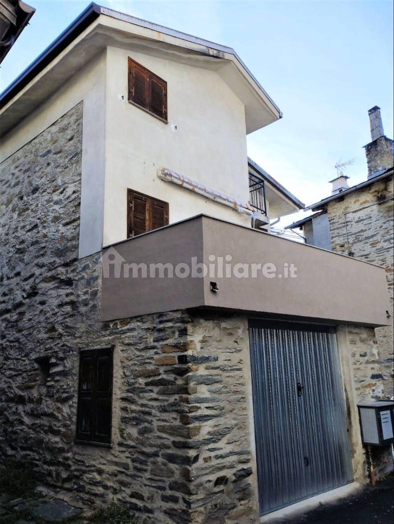 Quadrilocale Contrada Battaini 3, Centro, Chiesa in Valmalenco