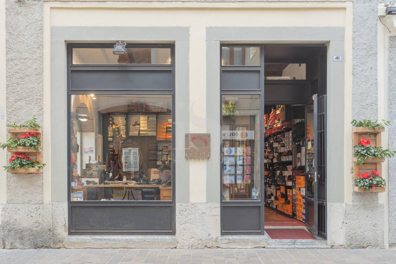 Negozio di calzature in Vendita