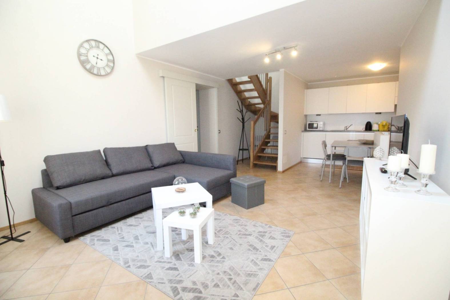 Trilocale via Vittorio Emanuele II 72, Centro Storico, Como