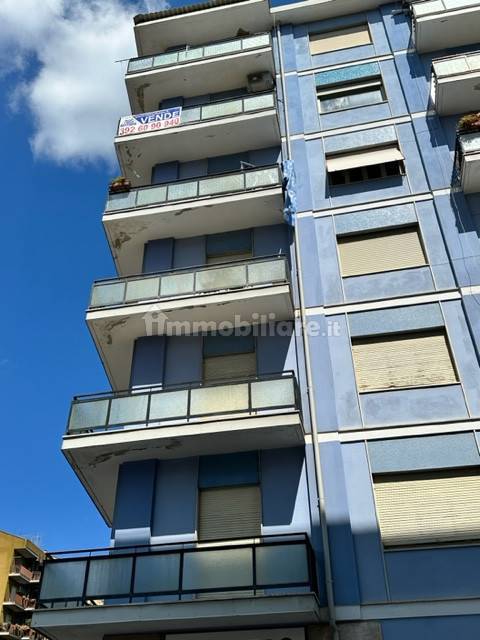 Trilocale piazza Fausto e Luigi Gullo 43, Panebianco - Tribunale, Cosenza