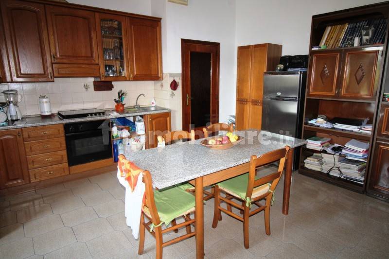 Trilocale via Matteo Imbriani 2, Porta Valle - Stazione, Jesi