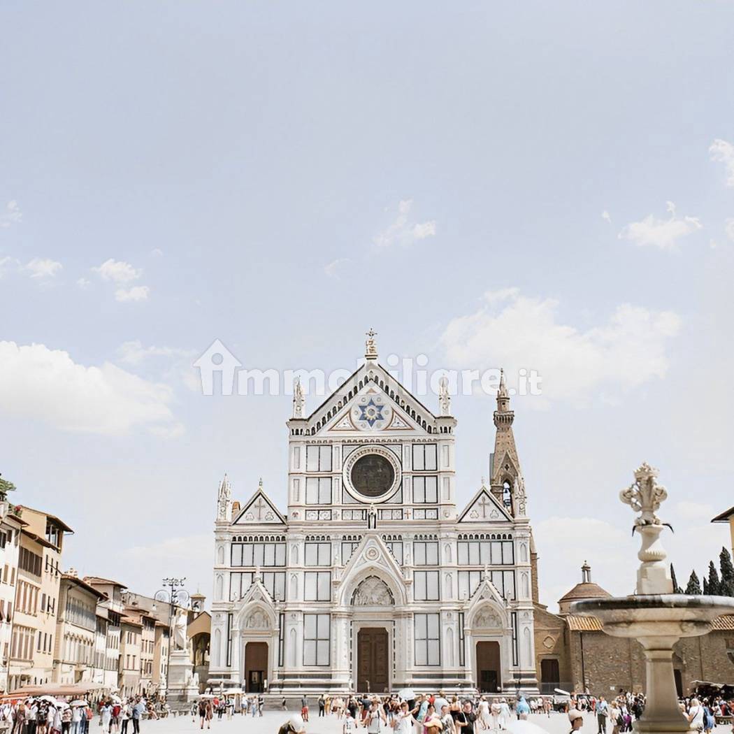 Bilocale piazza di Santa Croce, Santa Croce, Firenze