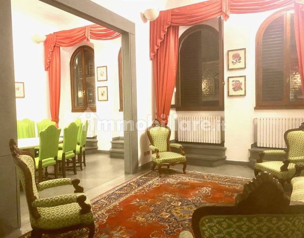 Appartamento piazza dei Pitti, Ponte Vecchio - Pitti, Firenze