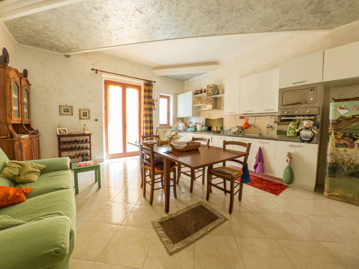 Bilocale via Tito Minniti 37, Centro, Manfredonia