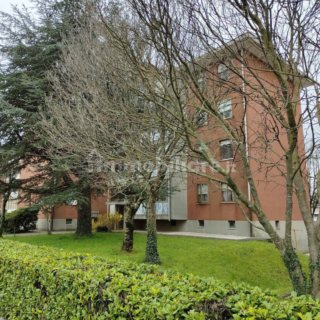 Appartamento da ristrutturare, piano rialzato, Corno di Rosazzo