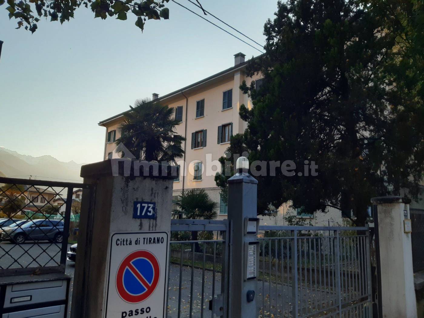 Trilocale viale Italia 177, Centro, Tirano