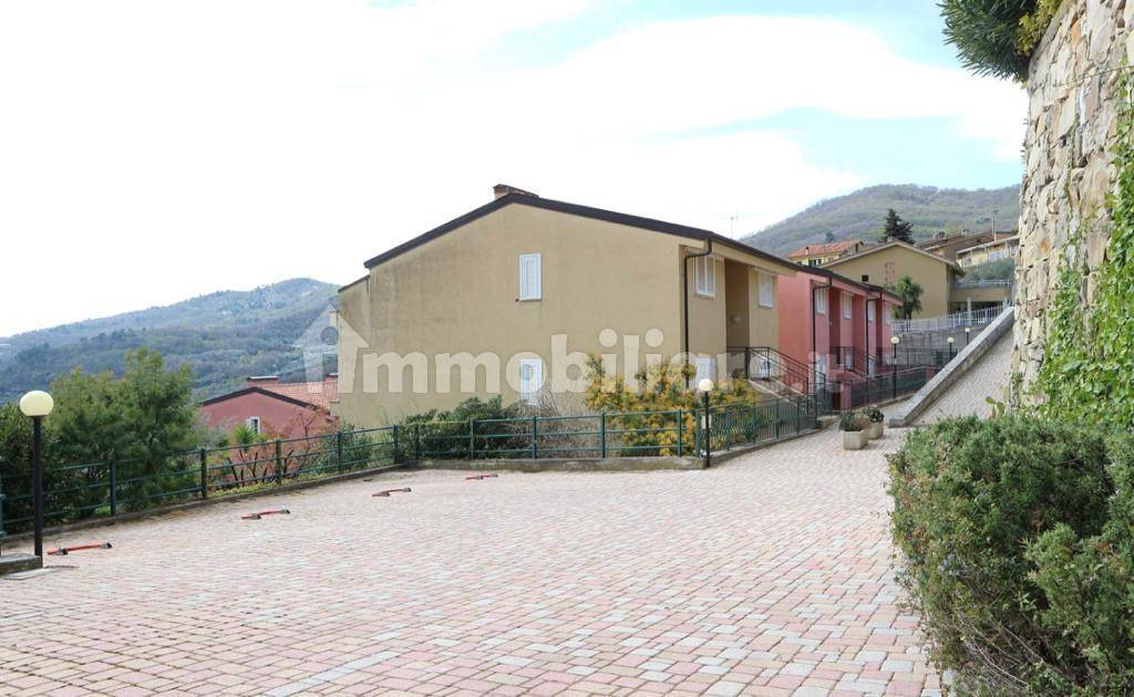 Bilocale via Villa Costa, Diano Evigno, Diano Arentino