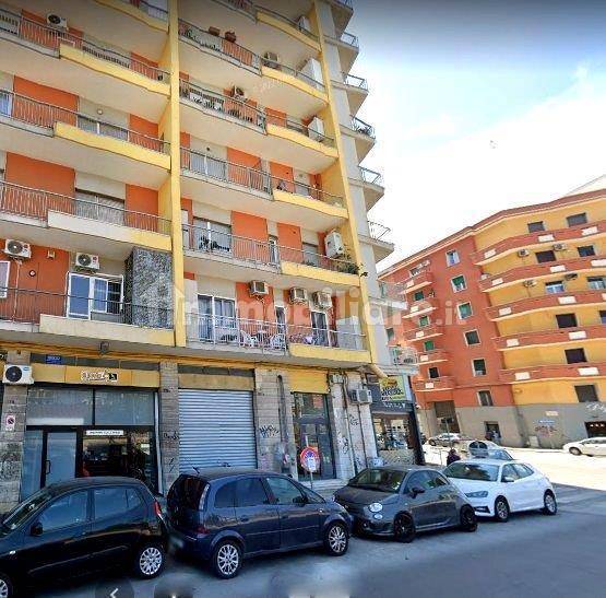 Magazzino - Deposito via Giuseppe Capruzzi 276, Bari, Rif. 101639361 ...