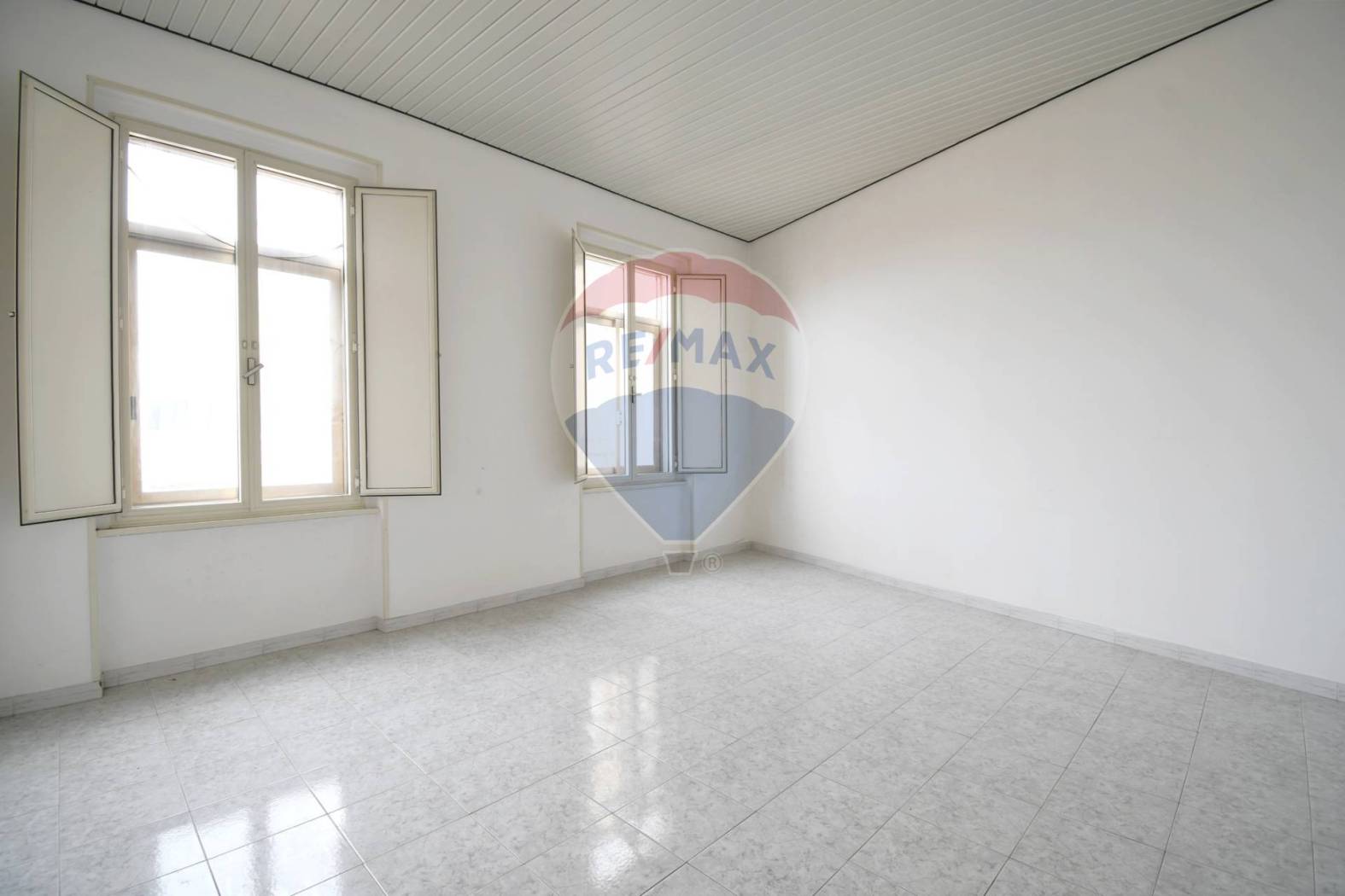 Appartamento buono stato, quarto piano, Marina, Cagliari