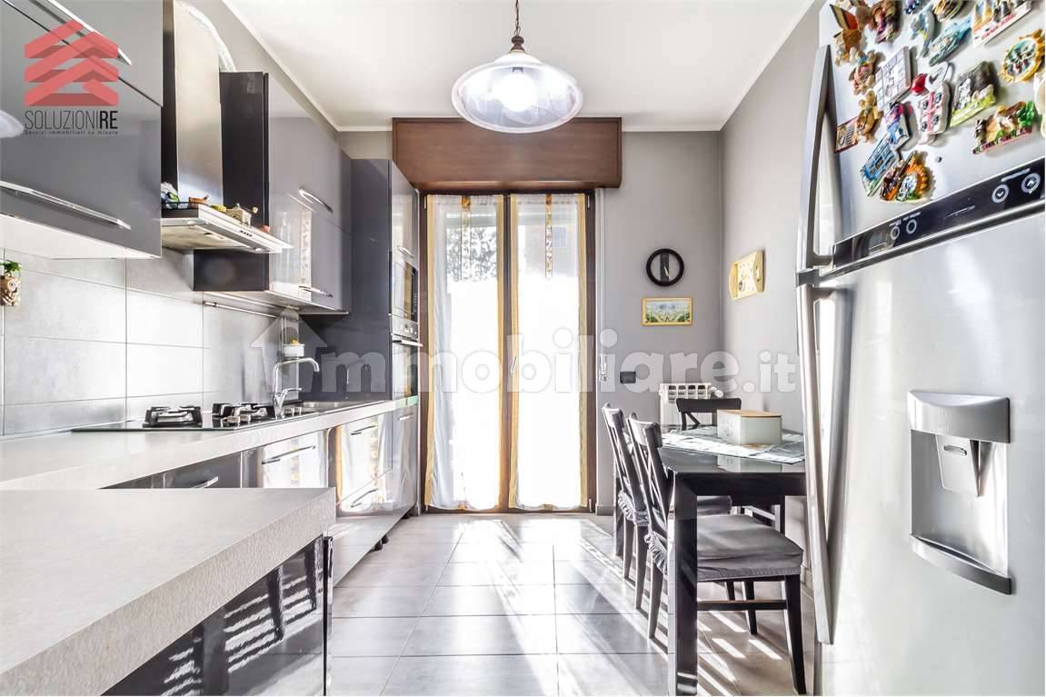 Trilocale ottimo stato, primo piano, San Martino, Novara