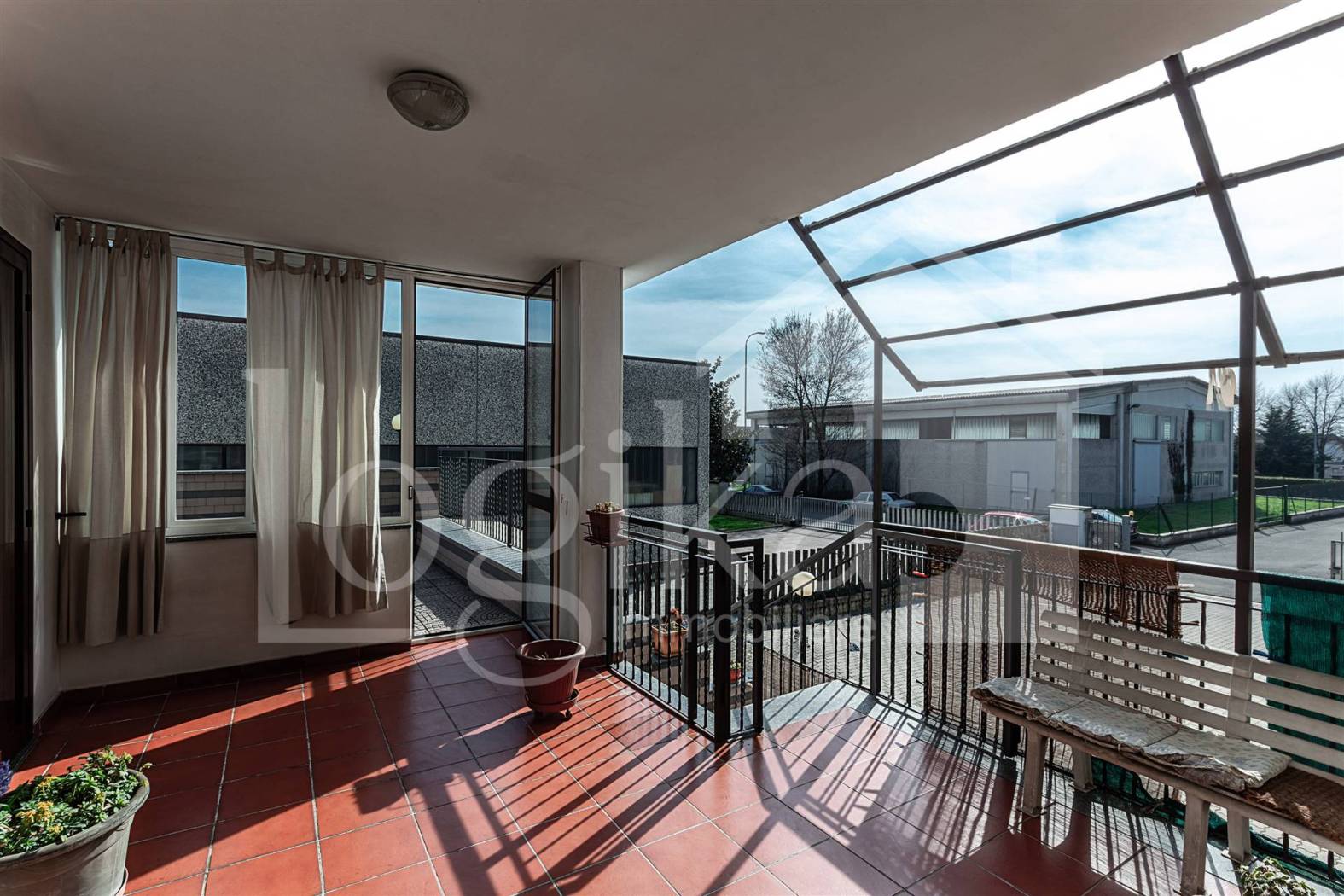 Locale commerciale in Vendita