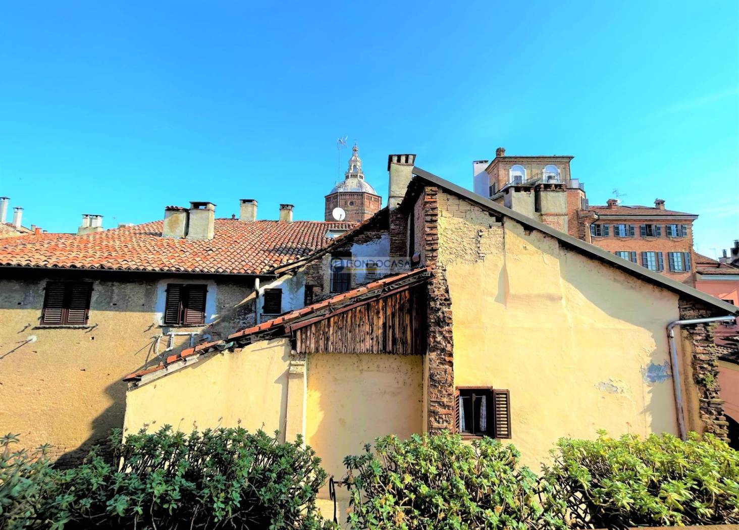 Trilocale buono stato, terzo piano, Centro Storico, Pavia