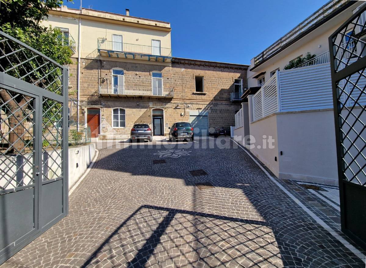 Trilocale via Tenga, 20, San Leucio - Briano, Caserta