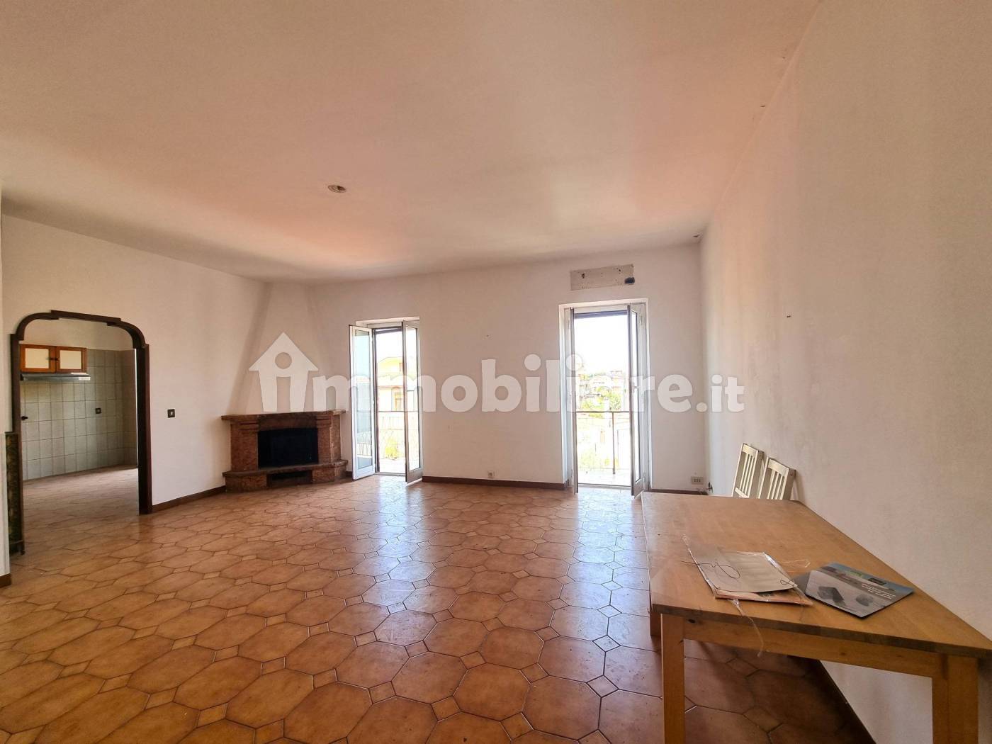 Quadrilocale via Fiumefreddo di Sicilia 15, Borghesiana, Roma