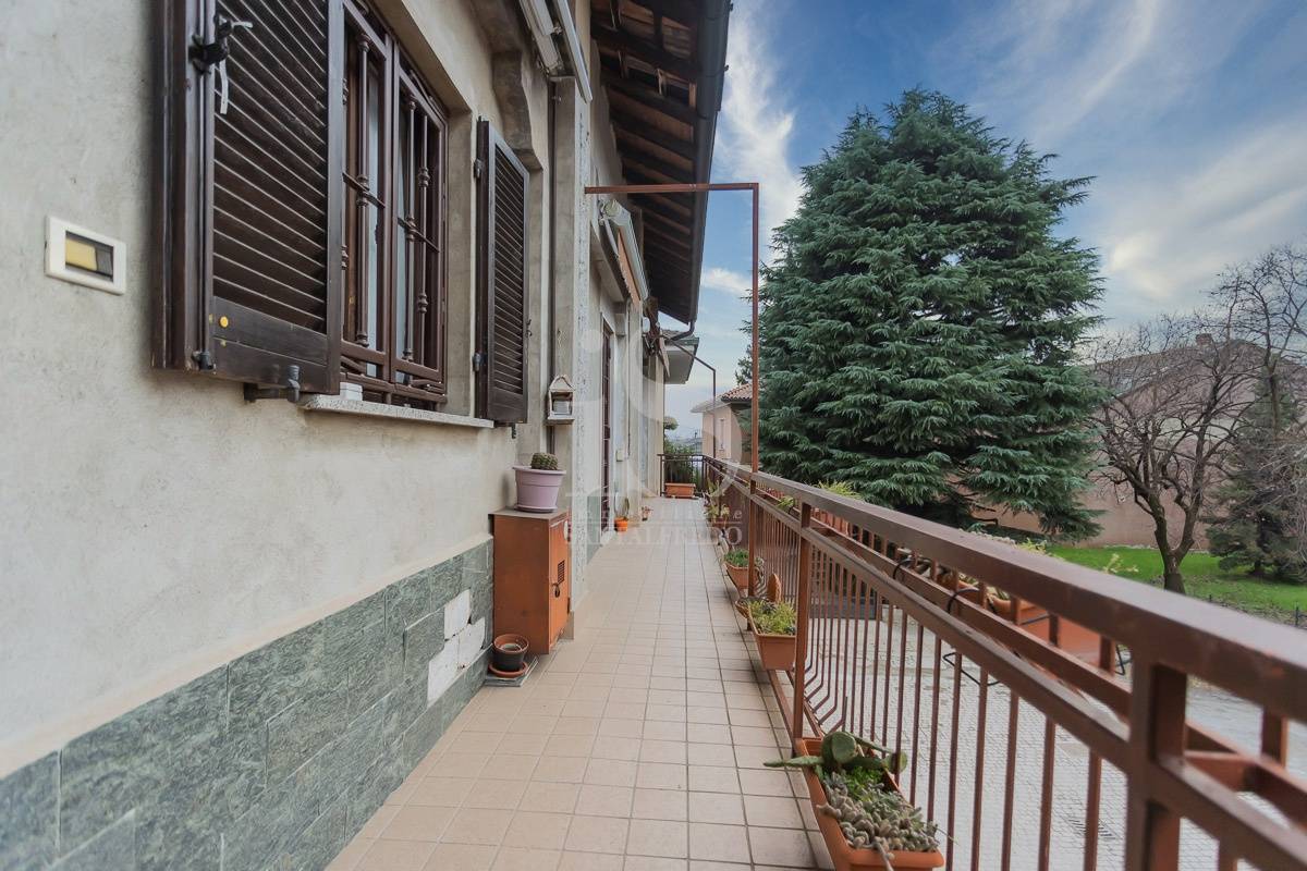 Trilocale via Cascina Malcantone Brambilla ,37, Centro, Concorezzo