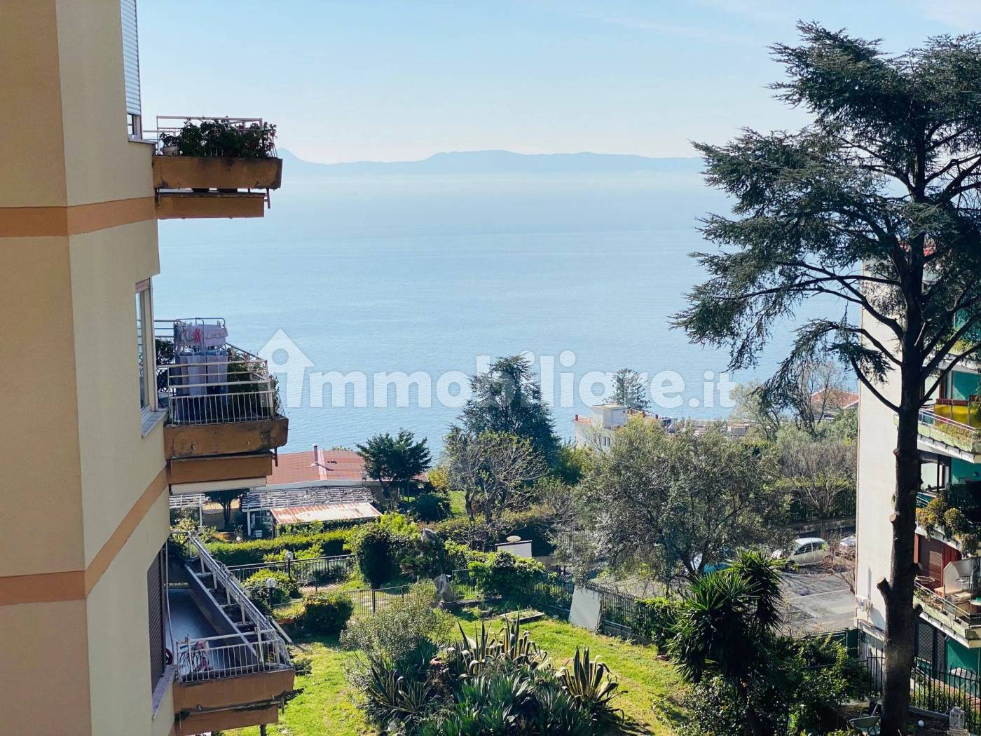 Appartamento via Francesco Petrarca 93, Posillipo, Napoli