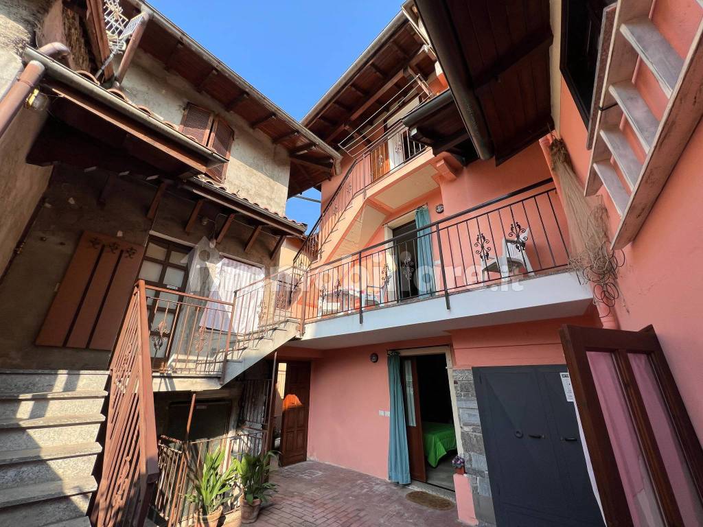 Vendita Appartamento Baveno. Trilocale in via Domo 7. Ottimo stato ...