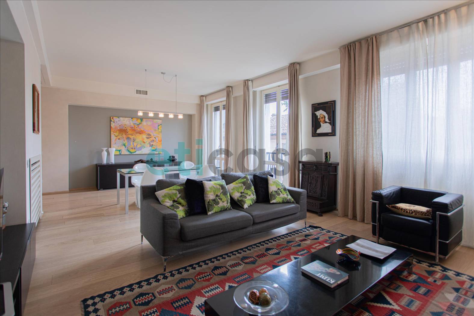 Trilocale via Venturini 15, Centro Storico, Piacenza