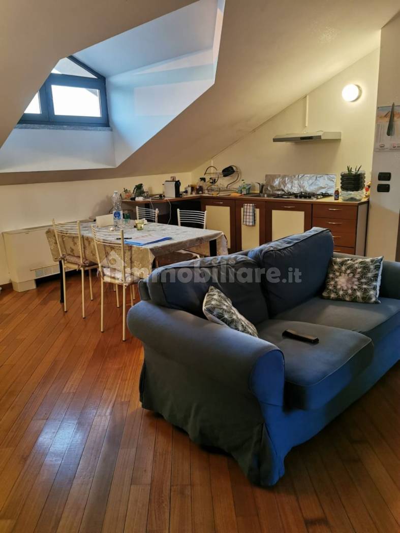 Trilocale via Europa 31, Bellusco