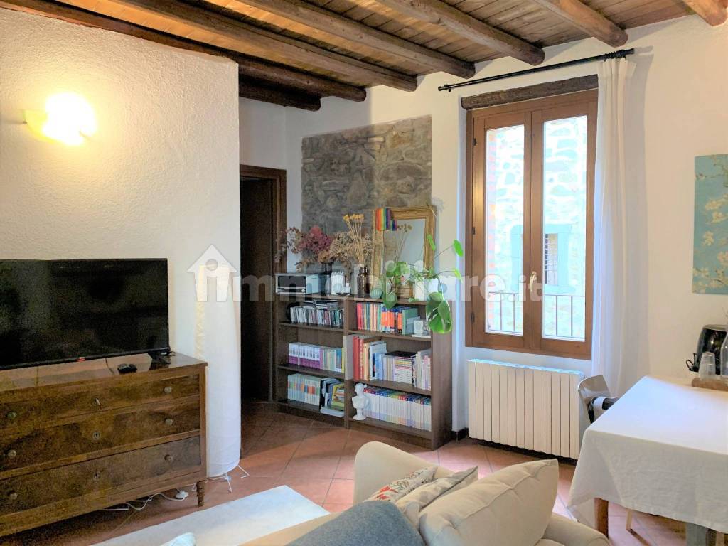 Vendita Appartamento Villongo. Bilocale in via Roma 82. Buono stato ...
