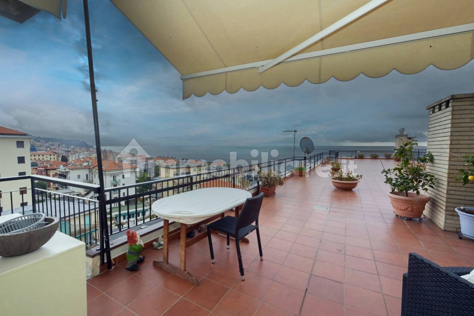 Appartamento via Padre Lorenzo piazza, Centro, Varazze