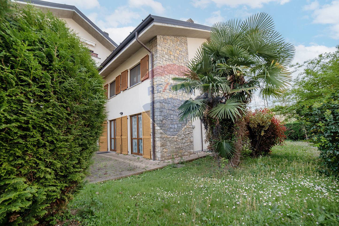 Trilocale via Salvo d&#x27;Acquisto 18, Bernareggio