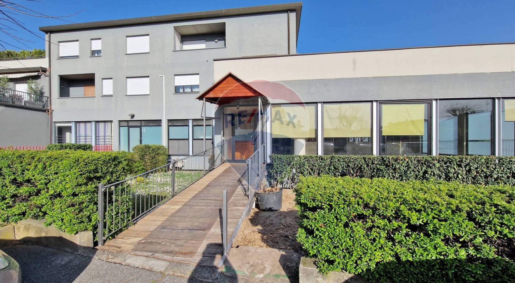 Locale commerciale in Vendita