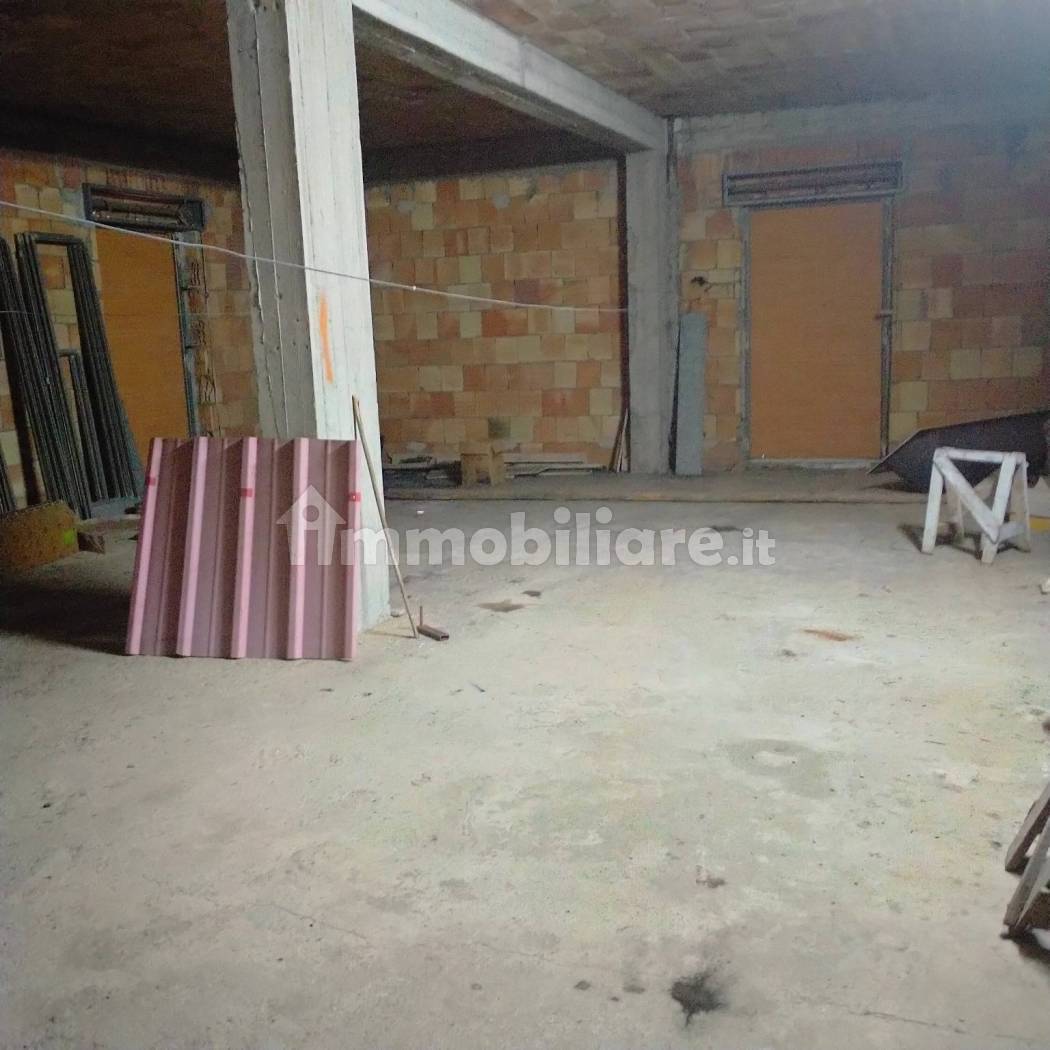 Trilocale via Faccioli, Caraffa del Bianco