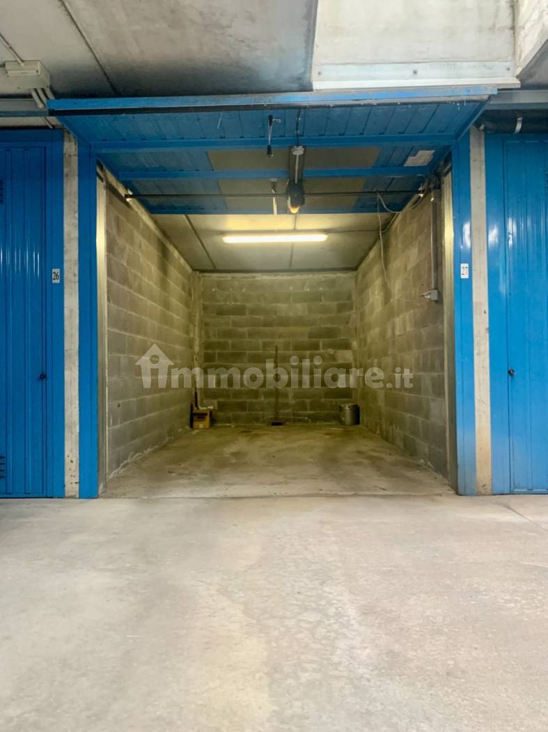 Garage - Box in Vendita
