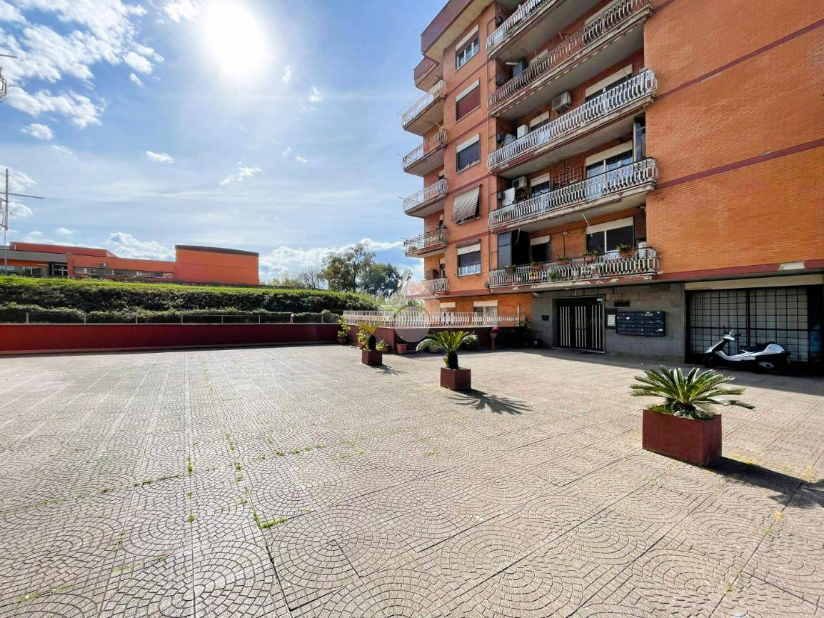 Trilocale via appia nord 101, Centro, Cisterna di Latina