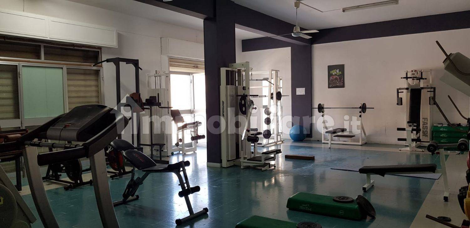 Locale commerciale in Vendita