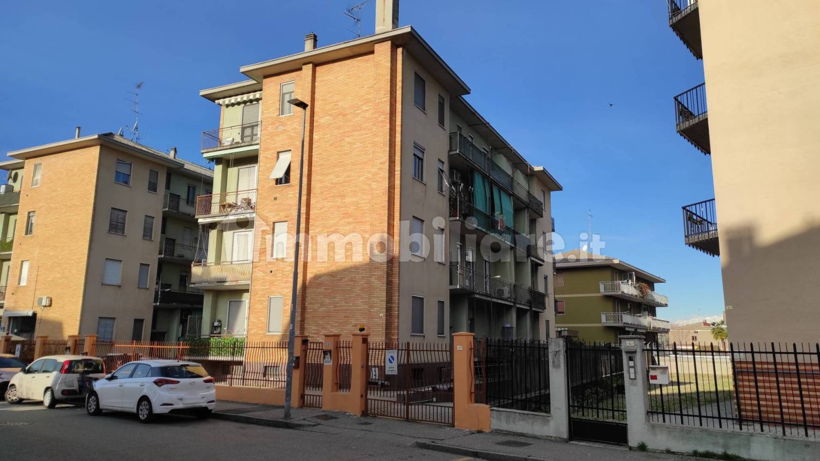 Trilocale via Ettore Grippa 6, Santa Rita, Novara