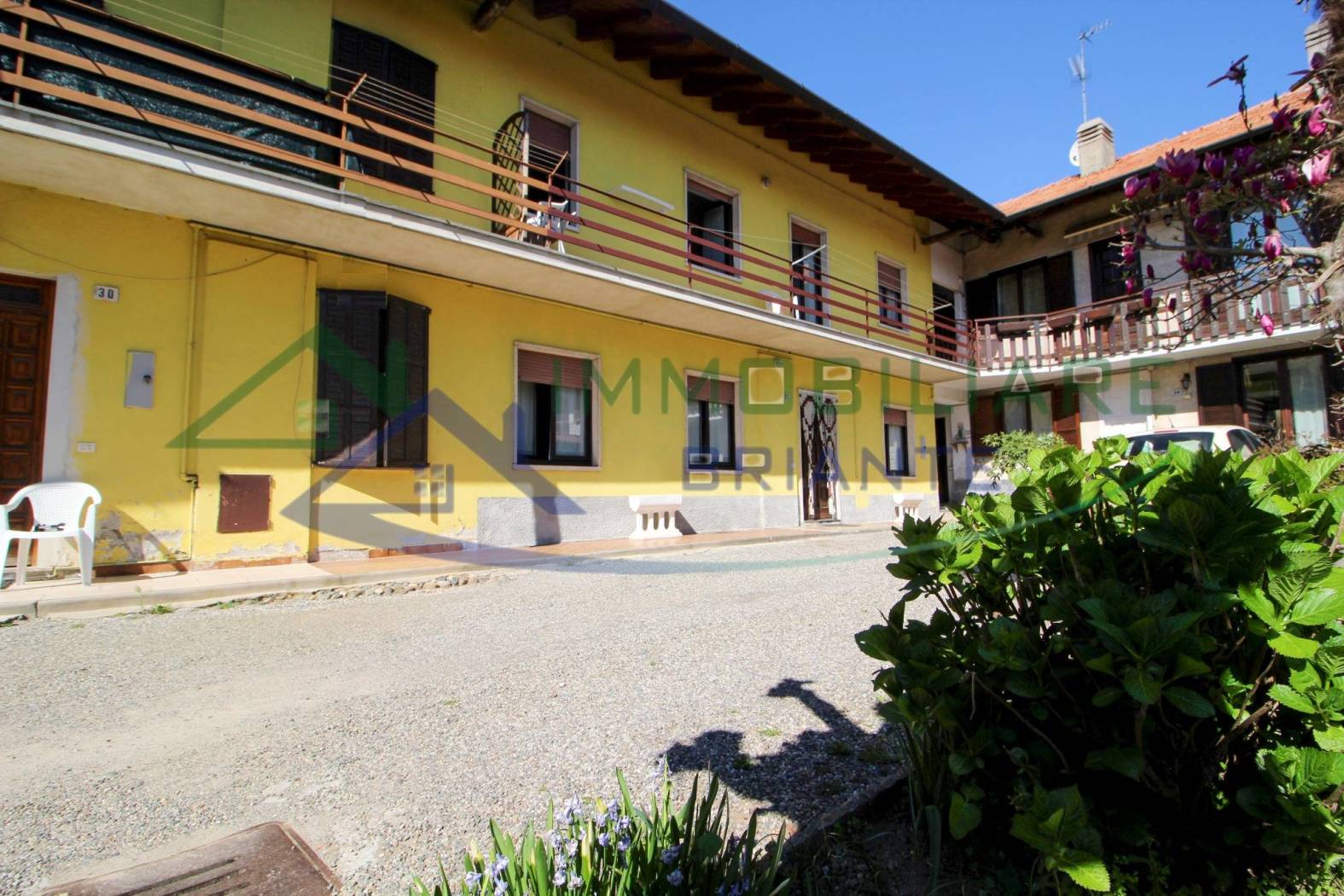 Trilocale via Roma, Casorate Sempione