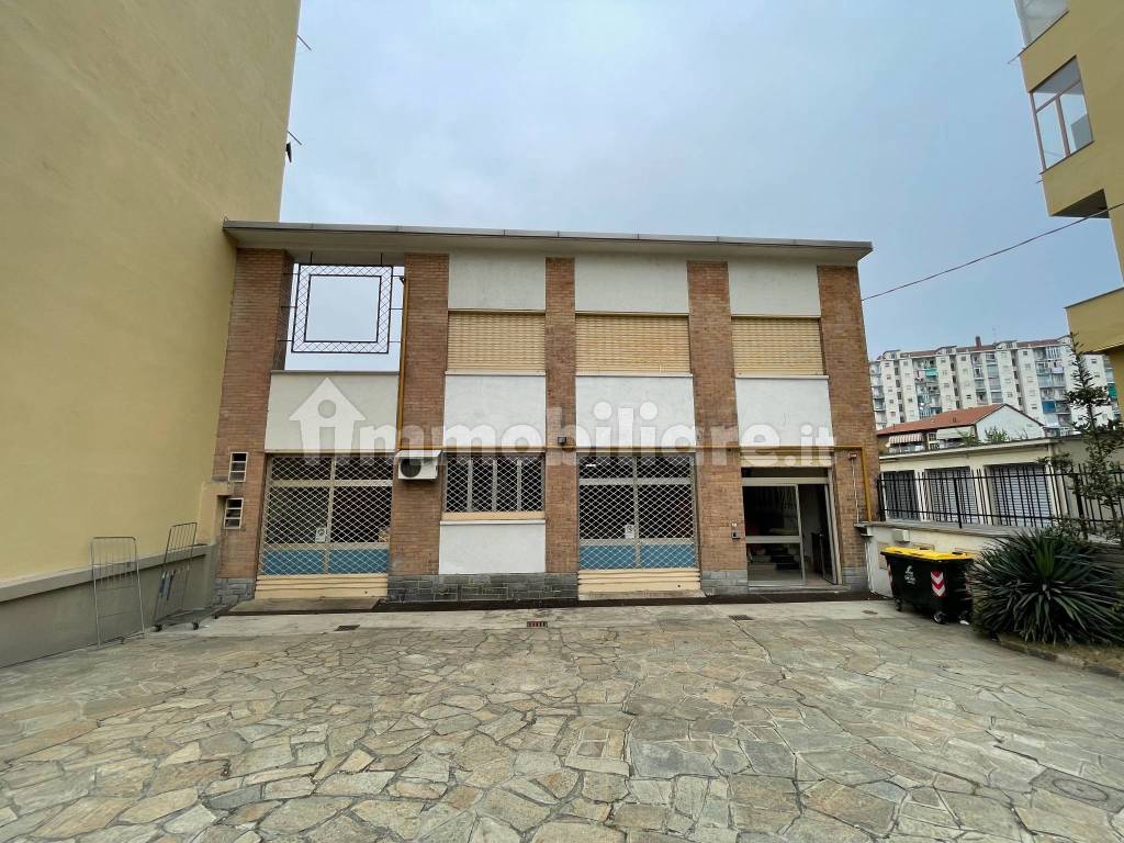 Locale commerciale via Borgaro 77, Torino, rif. 102480266 - Immobiliare.it