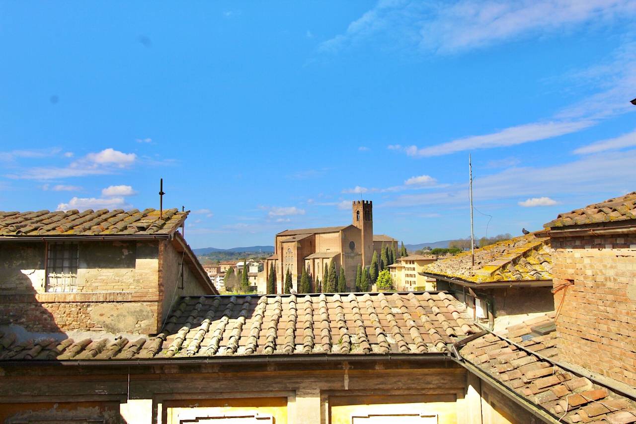 Appartamento da ristrutturare, terzo piano, San Domenico - Fontebranda, Siena