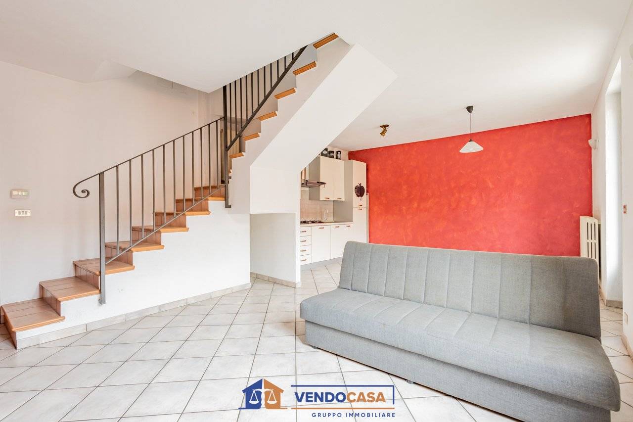 Trilocale via Cesare Battisti 37, Centro, Fossano