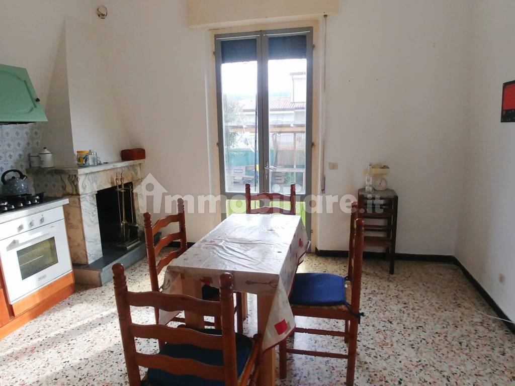 Vendita Villa unifamiliare in via Forano 20 Ameglia. Buono stato, posto ...