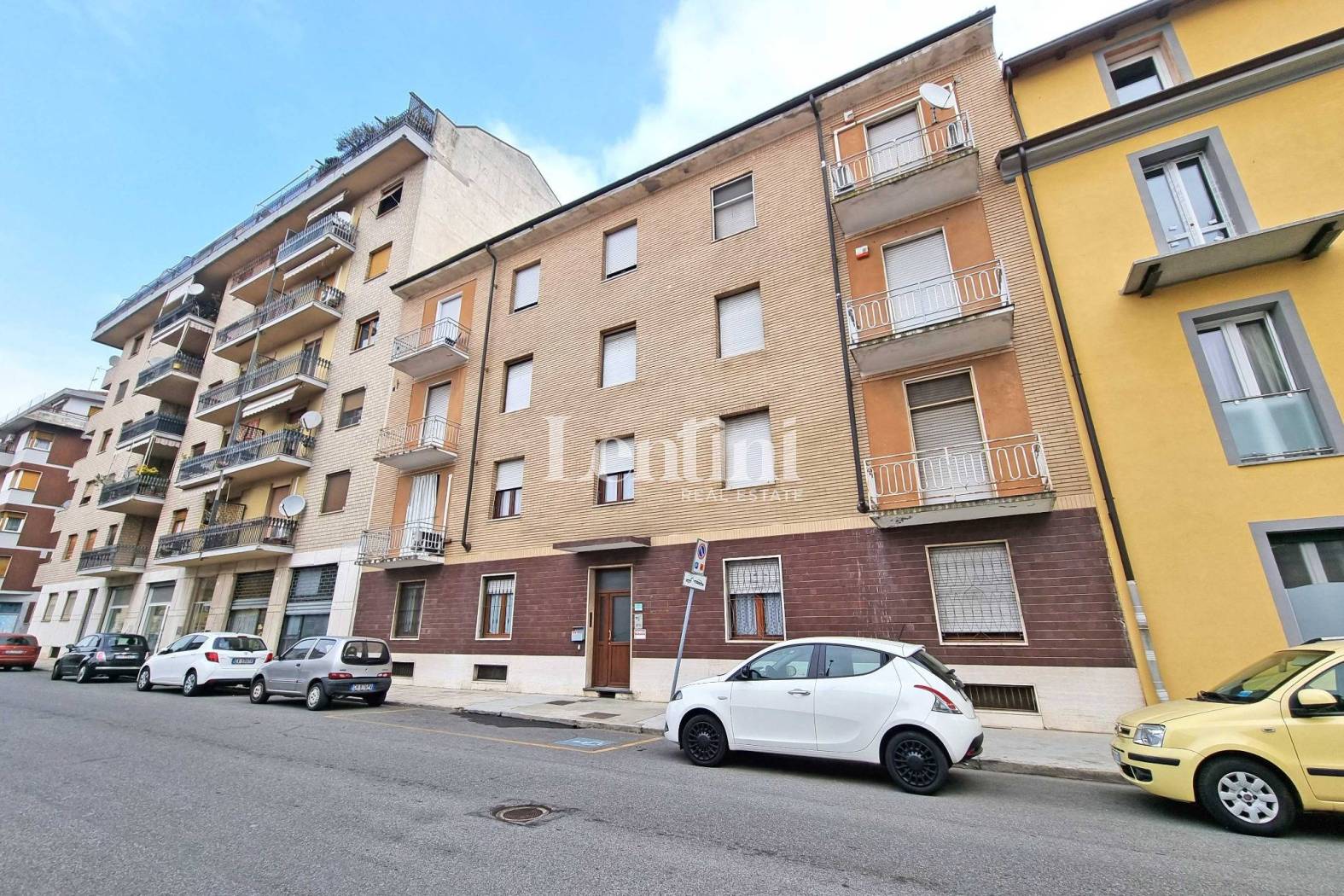 Bilocale via Enrico Bertana 30, Centro, Casale Monferrato