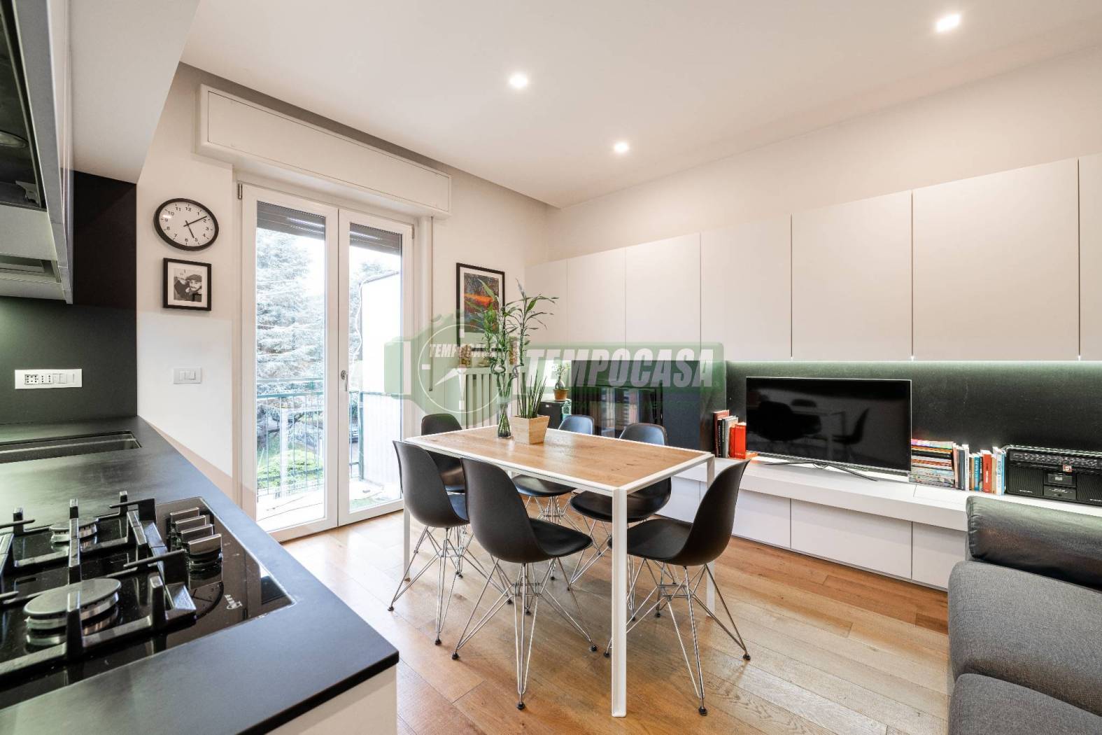 Trilocale via Passirano 8, San Maurizio, Vimercate