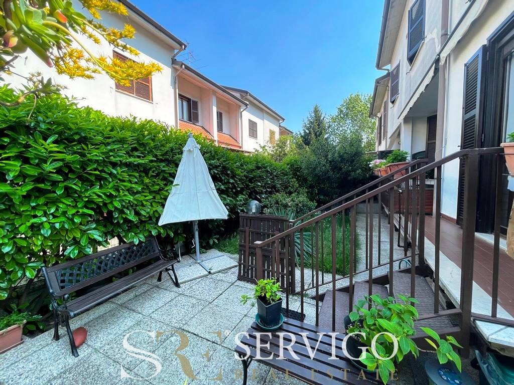 Vendita Villa a schiera Vermezzo con Zelo. Buono stato, posto auto, con ...