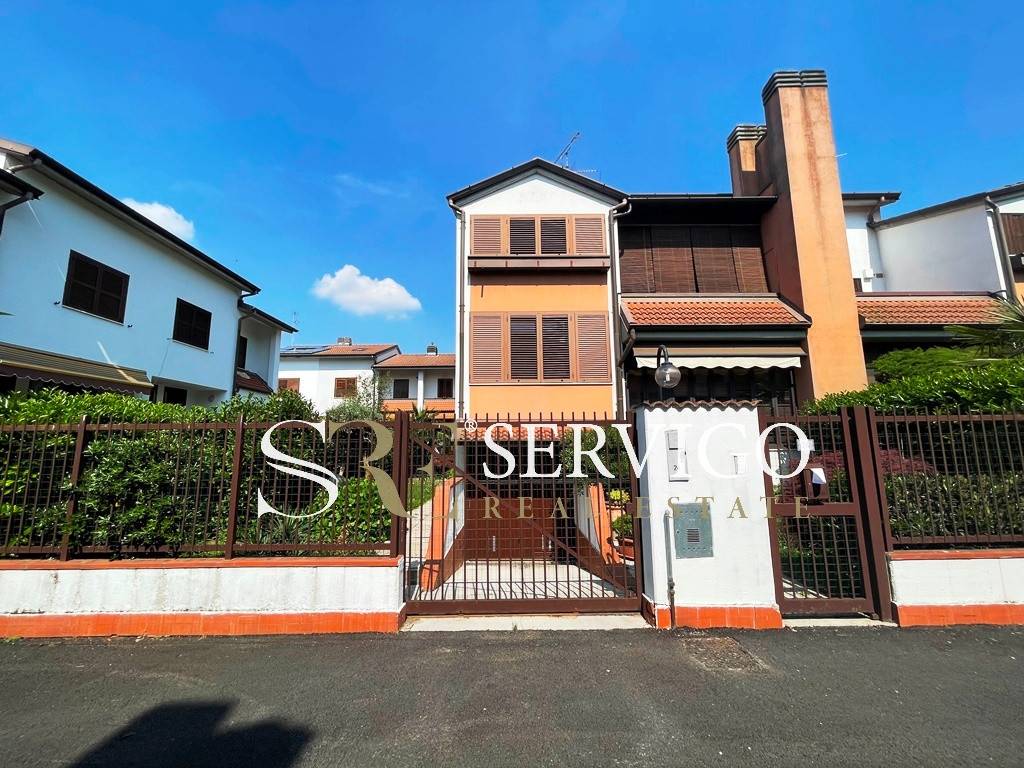 Vendita Villa a schiera Vermezzo con Zelo. Buono stato, posto auto, con ...