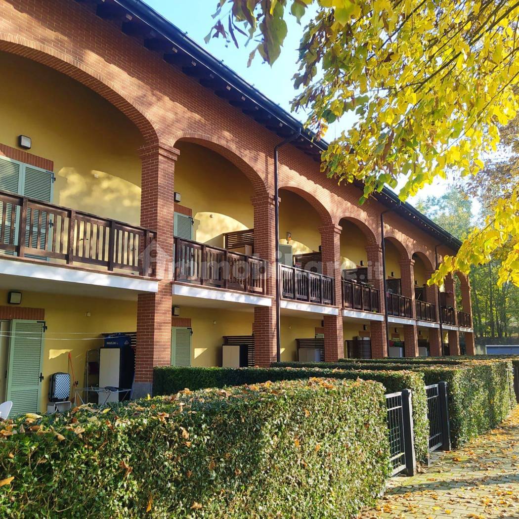 Trilocale frazione Mombarone 160, Serravalle, Asti