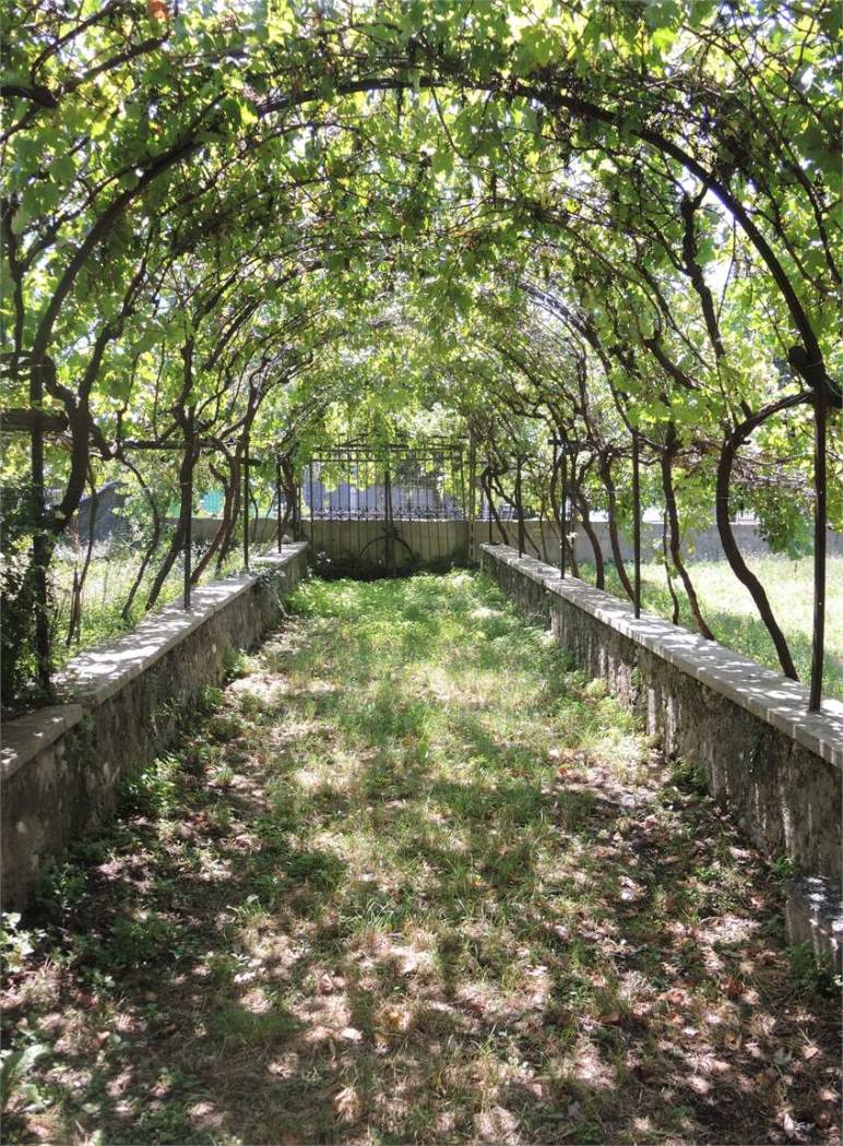 Appartamento buono stato, Centro, Avio