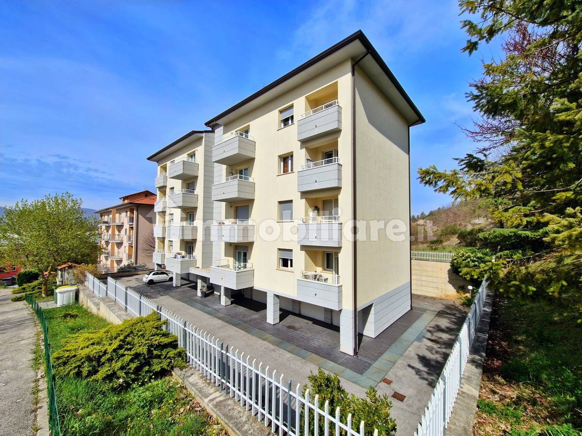 Quadrilocale via Francia, 26, Pettino - Cansatessa, L'Aquila